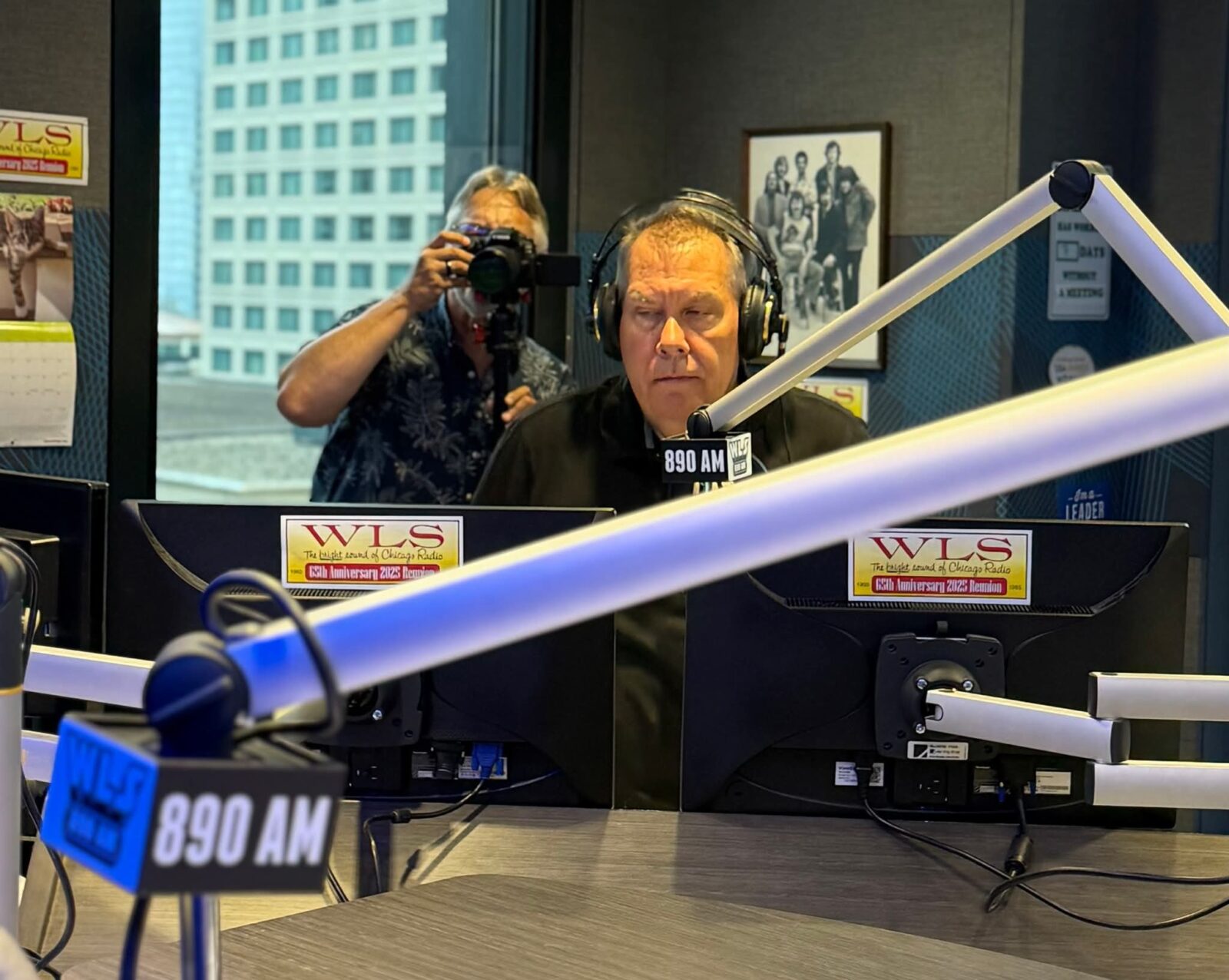 WLS Unwound: Remembering the Music Radio Days – USA Radio Museum